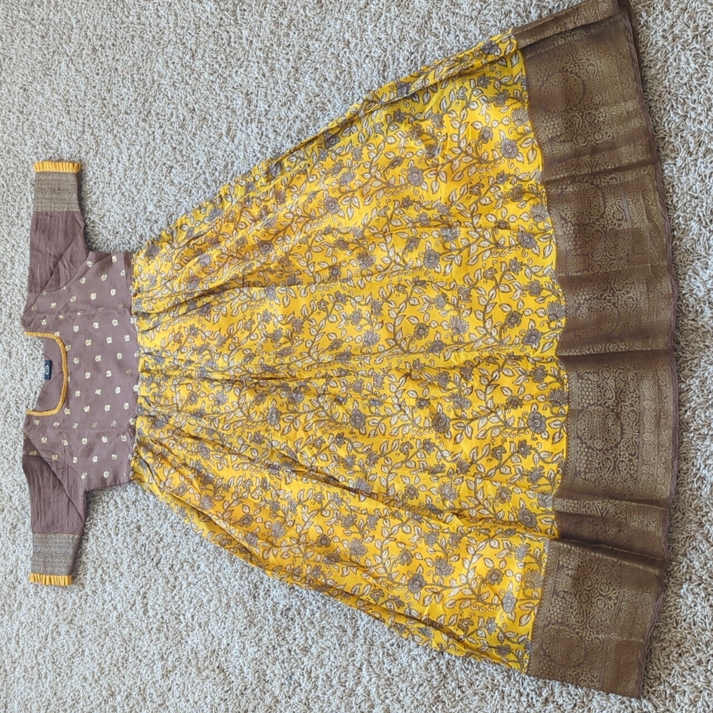 Light Weight Jute With Benaras Border Long Gown Frock… - Gem
